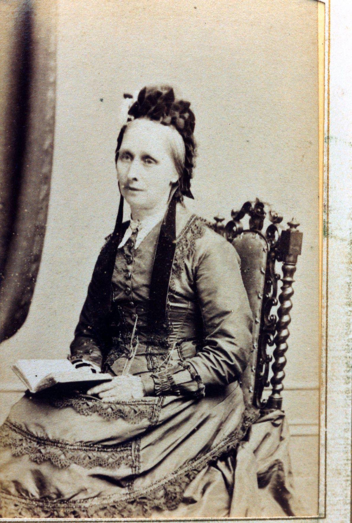 Higgins family album - Hanslope and District Historical Society