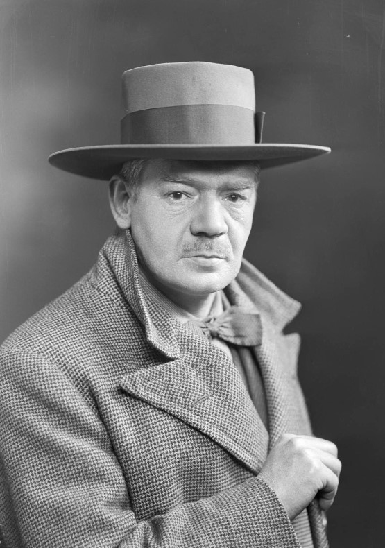 Ian Strang - Wavendon Artist - Woburn Sands Collection